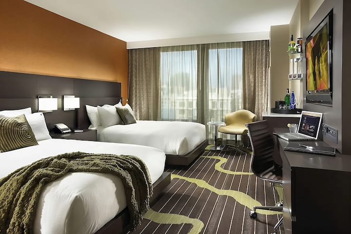 Studio 2 Queen Beds At Hard Rock Hotel San Diego! - Coronado, CA