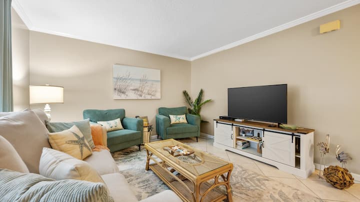 Coastal Clipper – Charming 2 Bdr, Walk To Beach! - St. Augustine, FL
