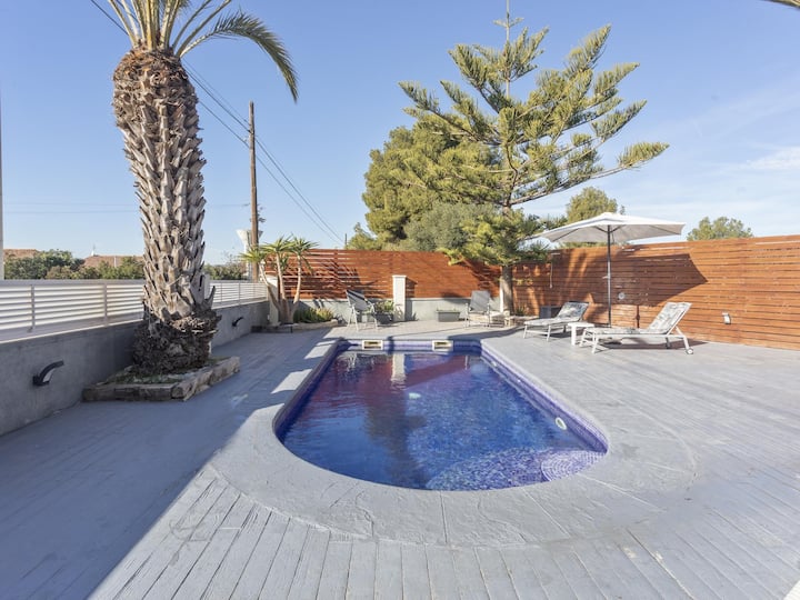 La Villa Del Vendrell - Catalonia
