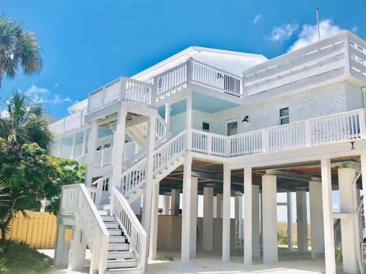 Scenic Waterfront Stay With Pool 5br/5.5b - Pensacola Beach, FL