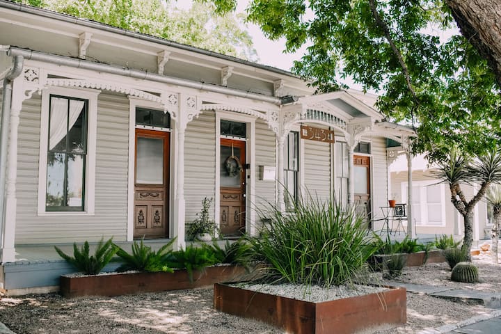 Walk To Comal – Biscuit - Romantic 1br Getaway! - New Braunfels