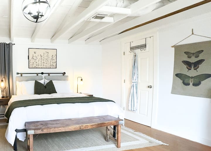 3br/xl Spa Bath, 5 Min To Downtown,  Gated Parking - San Antonio