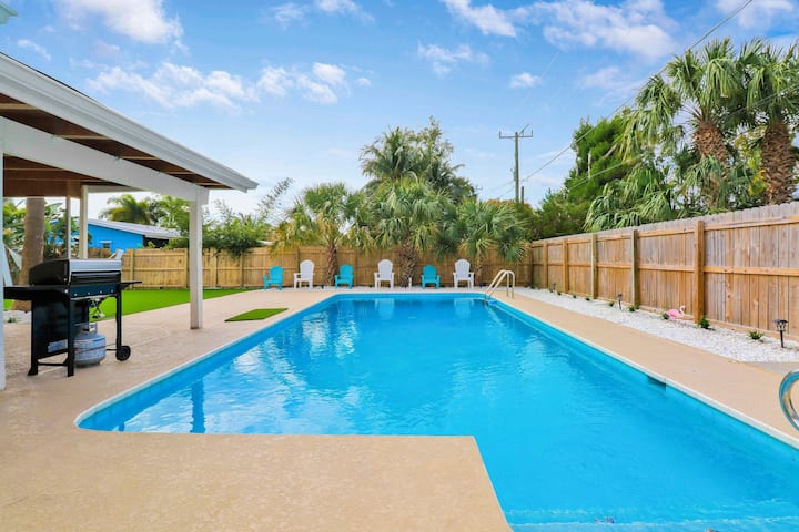 Downtown Beach Cottage  - Heated Pool - The Bahamas