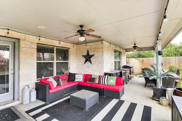 Covered Patio + Yard: Spacious Leander Home! - Leander, TX