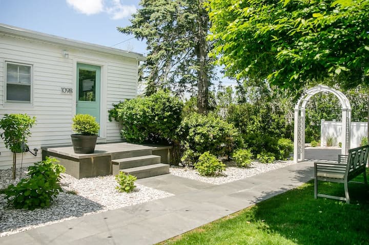 The Beach Cabanas By Stay - Newport, RI