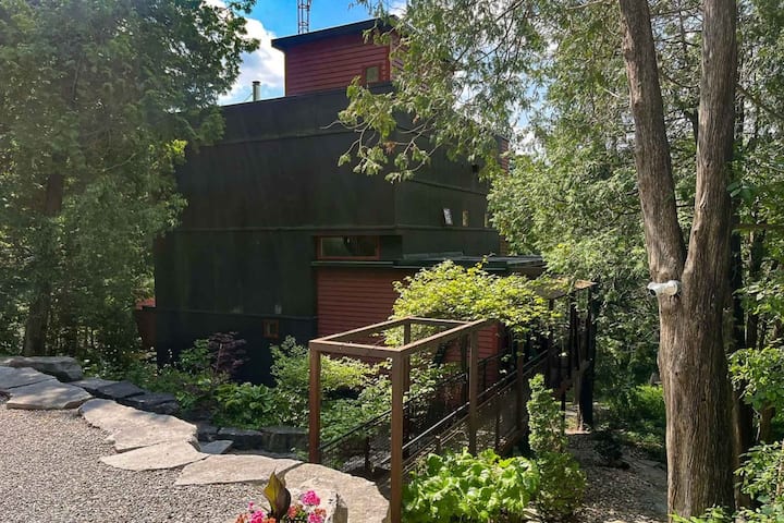 Pet Friendly, Hot Tub And Unli Wi-fi W/great View! - Uxbridge, ON, Canada