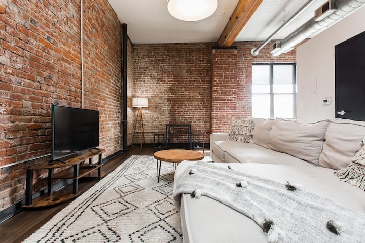 Bohoretreat: Kingloft&streetcar - Kansas City, KS