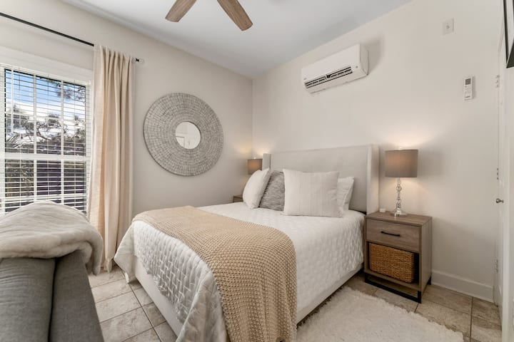 "Sea Breeze 213" Sleeps 4-next To Rosemary Beach - Rosemary Beach, FL