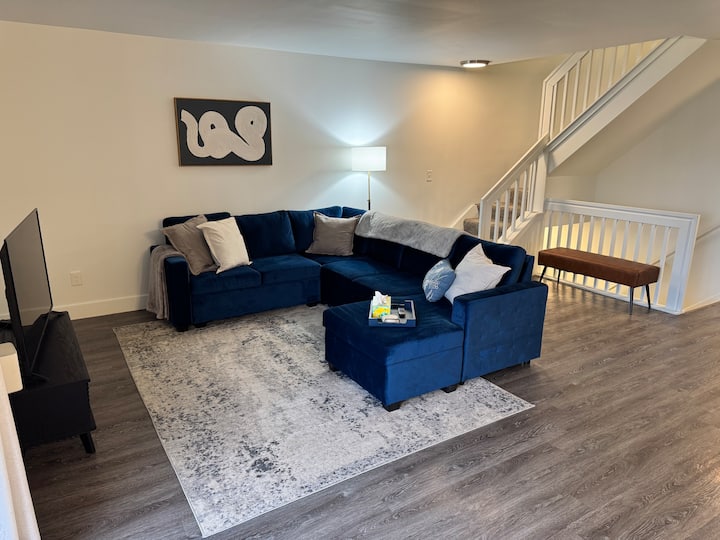 Charming Canton 3-bed Townhome - 24-hour Gym - Splash Park, Canton