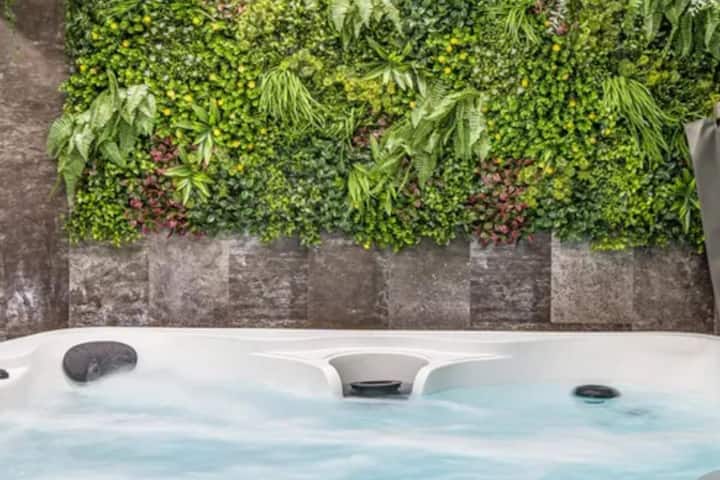 Ivy House, 6-beds, Sleeps 19 With Hot Tub - Doncaster