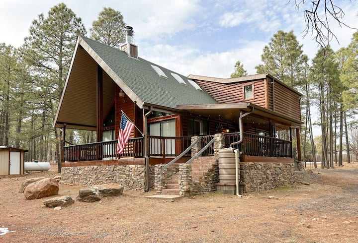 Pine Ridge Lodge | Your Private Mountain Oasis - Show Low, AZ