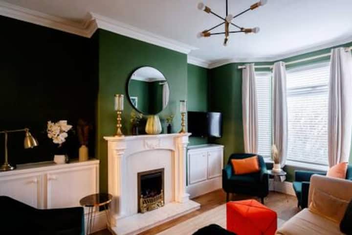 Greenhouse 3 Bed House, Contractors, Families - Doncaster