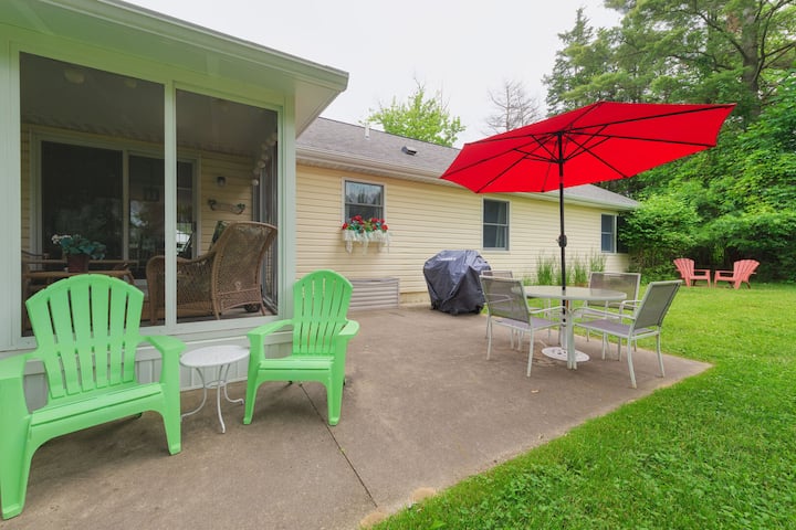 Blocks Away From Lake Michigan - South Haven, MI