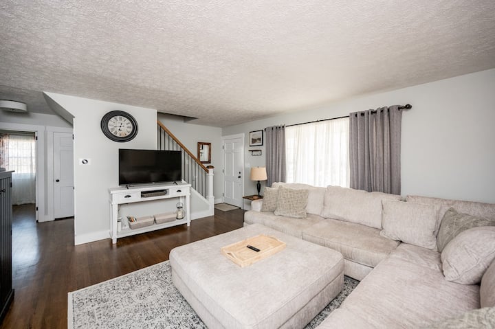 Charming 5br | Near Lu By Saydrajanes Properties - Lynchburg, VA