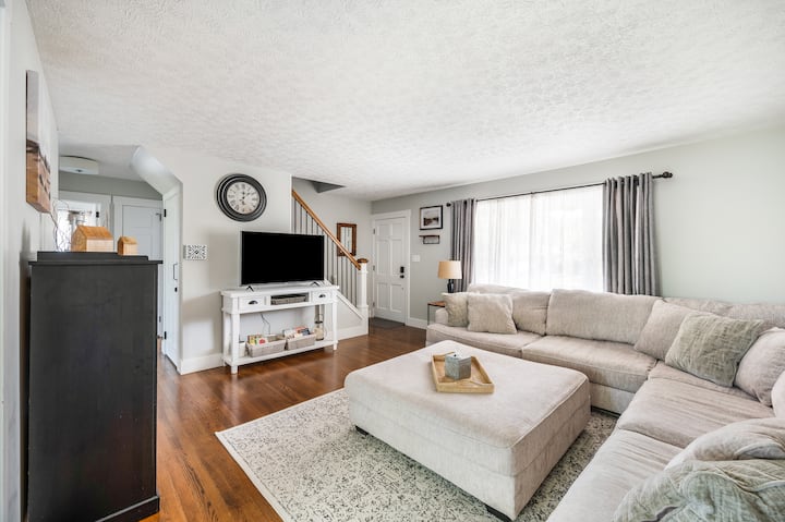Charming 5br | Near Lu By Saydrajanes Properties - Big Island, VA