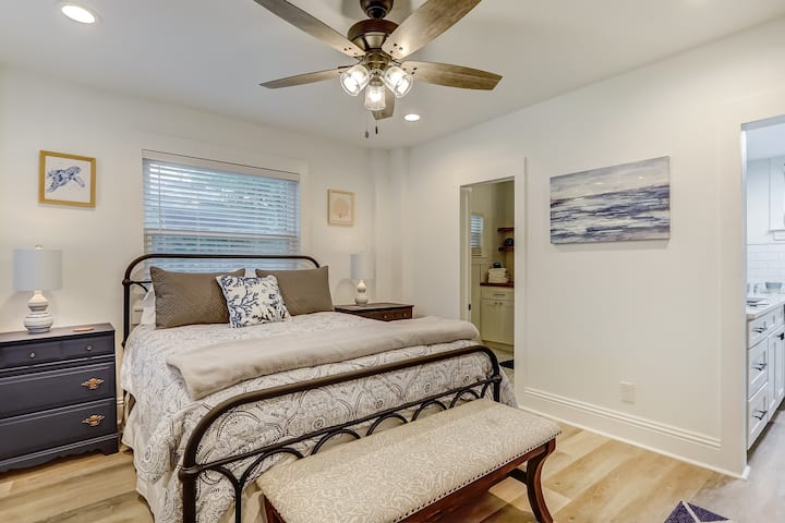 Jacksonville Beach Retreat | Cycle | Beach Chairs - Jacksonville Beach, FL