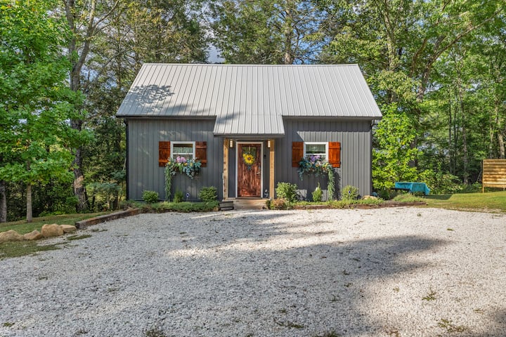 Hemlocks Over Muir-wifi, Firepit, Hot Tub - Natural Bridge State Resort Park, Slade