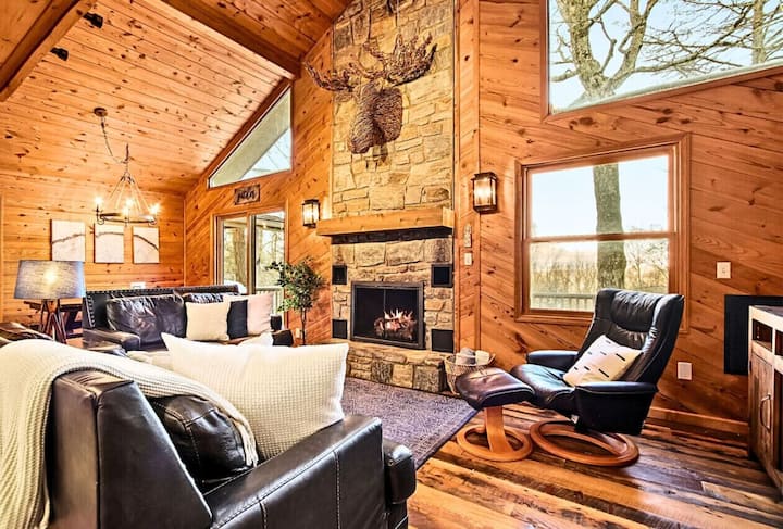 Spacious Cabin W/ Hot Tub Close To Ski Lifts - Beech Mountain, NC