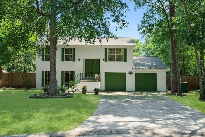 The Restful Oak - The Woodlands, TX