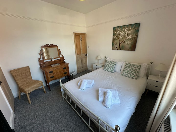 2 Bed House In York With Free On Street Parking - York Art Gallery