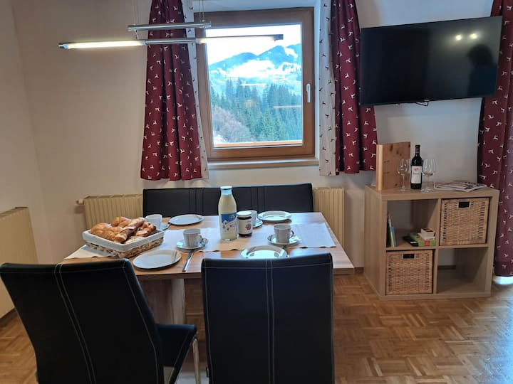 Waldruhe By Interhome - Auffach