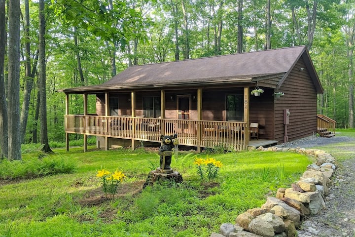 3br Hideaway With Large Yard, Hot Tub, Firepit - Deep Creek Lake, MD