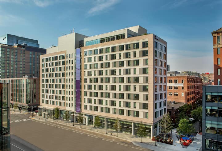 Super-functional Yotel Minimalist Design - Boston, MA
