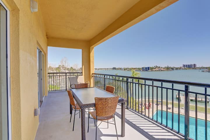 Palms Of Treasure Island 210 - Waterfront Views - Treasure Island, FL