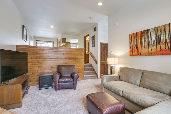 Walk To Chairlifts: Breck Condo W/ Private Patio - Breckenridge, CO
