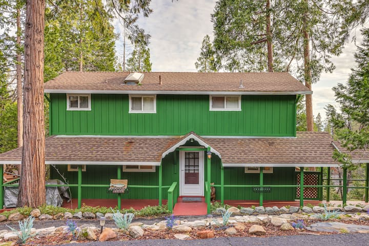 Cozy Mi-wuk Village Cabin: 18 Mi To Dodge Ridge! - Long Barn, CA