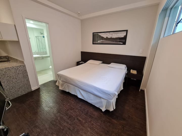 Flat/hotel Térreo Em Frente à Lagoa C/piscina - Belo Horizonte