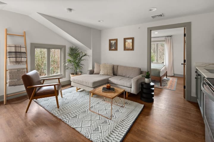 Charming Stowe Retreat Off Of Mountain Rd - Vermont