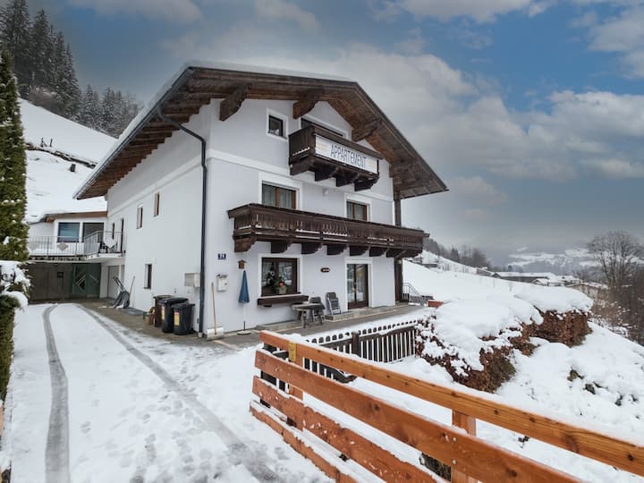 Appartement Spacieux Avec Balcon - Zell am See