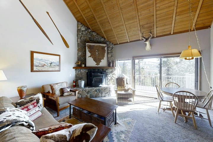 Stunning 3br Lakeview Huntington Lake | Balcony - ハンティントン・レイク, CA
