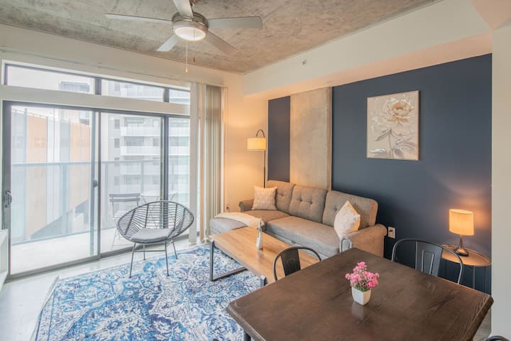 Homey 1bd Apartment In Cdt With Gym Pool Parking - Phoenix-Sky-Harbor Airport (PHX)