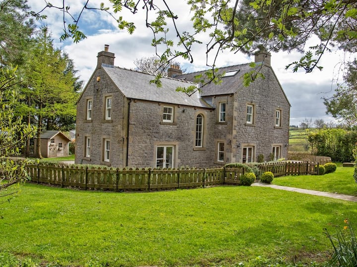 7 Bed In Buxton (Oc-93808) - Bakewell