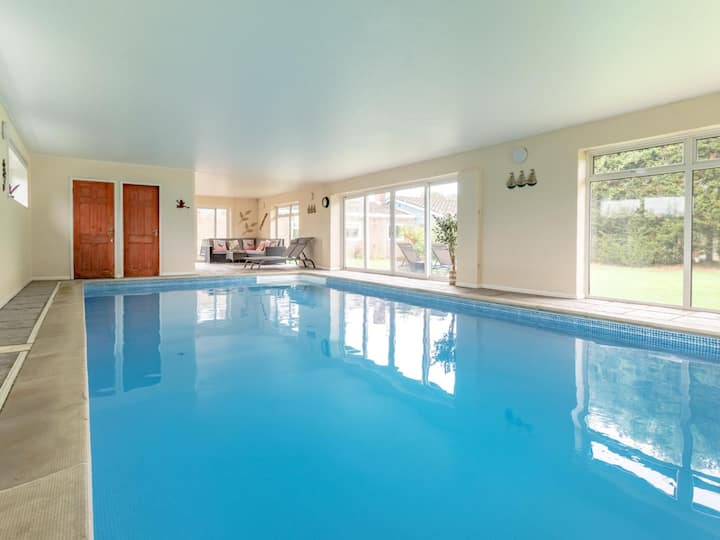 4 Bed In Stowmarket (Oc-93722) - Stowmarket