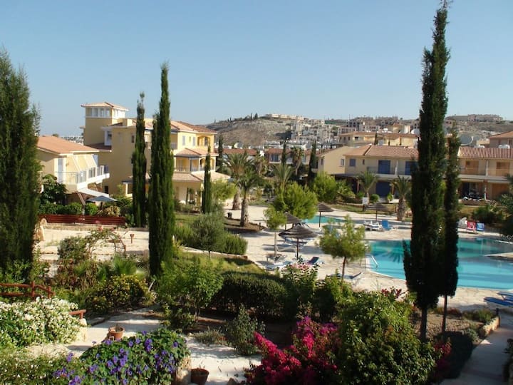 Regina Gardens - Spacious, 3 Bed, Ground Floor Uni - Paphos