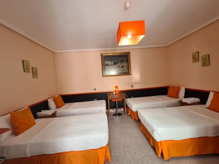 Ch Chelo - Familiar De 4 Personas - Madrid