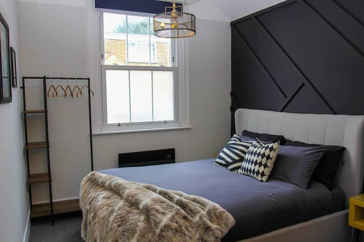 Studio-sleeps 4-10 Min H Potter-17 Min London - Watford