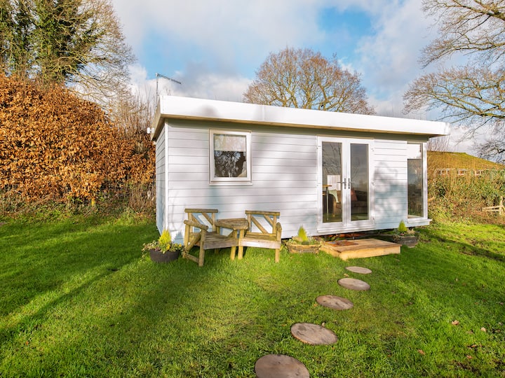School Lodge - Worcestershire