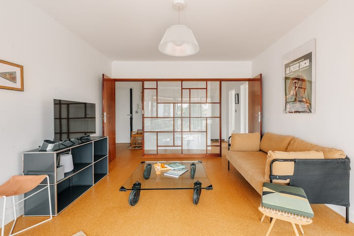Sixties 64 Apt De 2 Chambres Avec Balcon Et - Biarritz