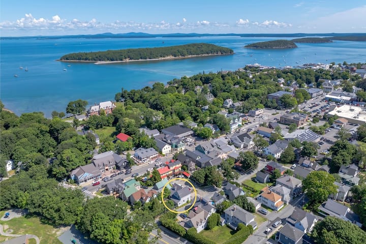 Large 4br House Downtown Bar Harbor! [Eden Garden] - Bar Harbor