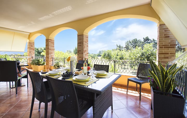 Villa Avec Grand Jardin Pour 18 Personnes - Alghero
