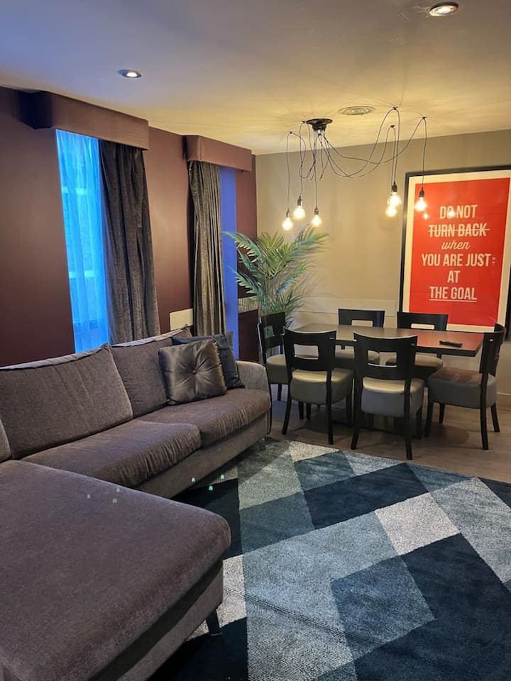 One-bedroom Apartment 35 (Sleeps 5) - Liverpool