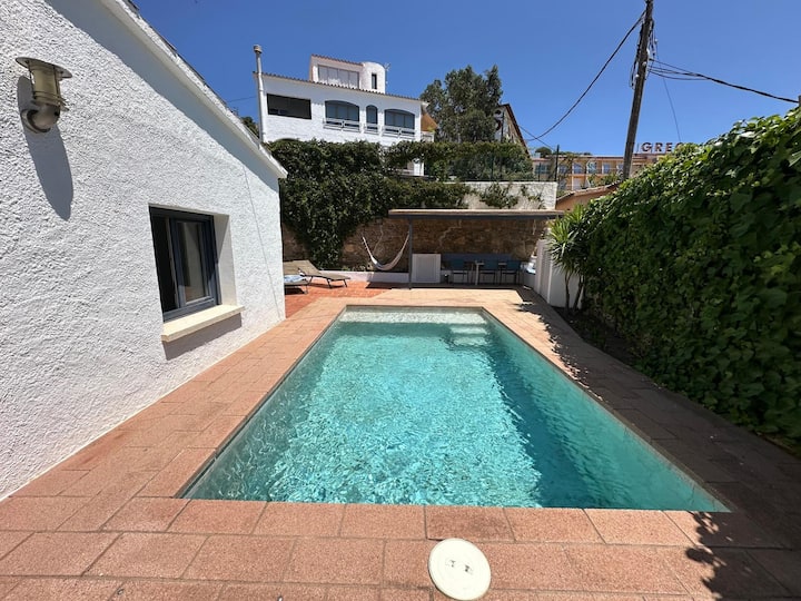 Belle Maison Avec Vue Et Piscine Roses - Cadaqués