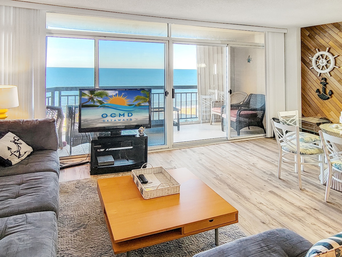 Oceanfront condo, steps from the beach ! FH1109 - Condominiums for Rent ...