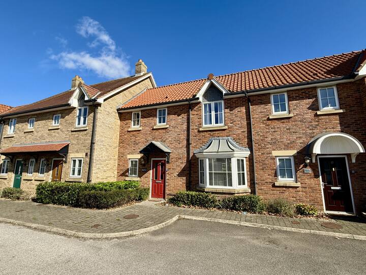 Arthur's Retreat - Pool And Beach Access - Filey