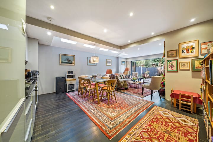 Luxurious 1 Bedroom Flat With Private Garden - Brentford