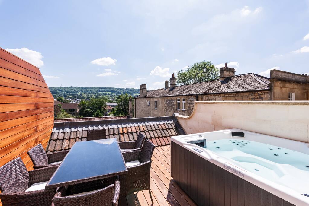 Cotswolds Holiday Rentals with a Hot Tub - England, United Kingdom | Airbnb